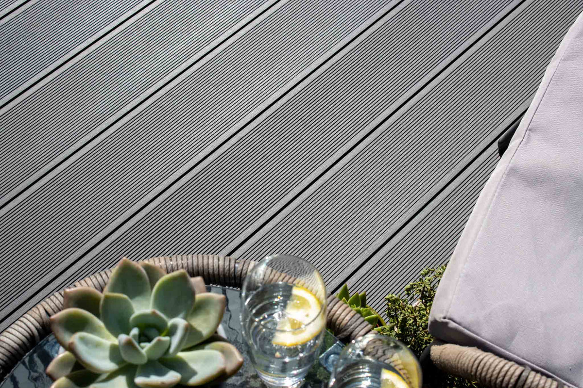 Grey Composite Decking | Stain Resistant | O V Æ D A®