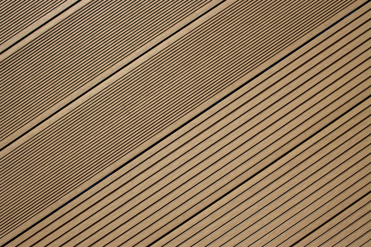 Classic™ 60cm Composite Decking Sample
