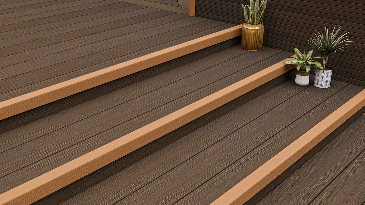 Luxxe™ | Light Brown Woodgrain Composite Decking Corner Trim