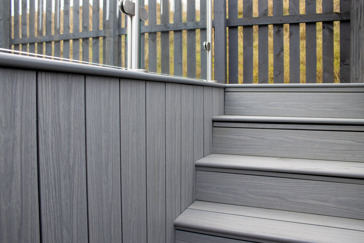 Luxxe™ | Light Grey Woodgrain Composite Decking Bullnose Edge Board