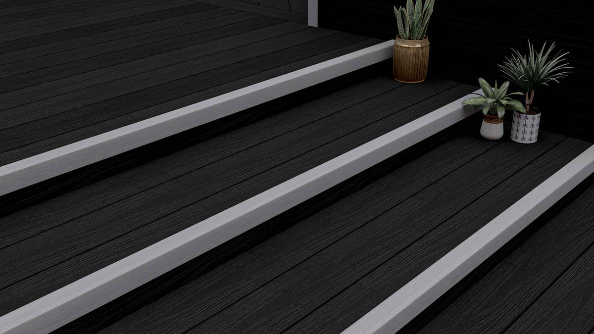 Luxxe™ | Light Grey Woodgrain Composite Decking Corner Trim
