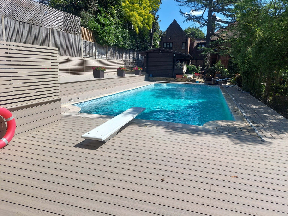 Luxxe™ | Natural Grey Woodgrain Composite Decking Board